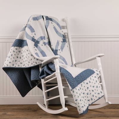 Quilts and Bedding - Cracker Barrel Old Country Store