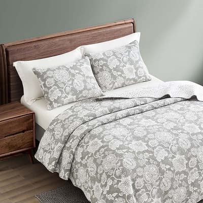 Quilts and Bedding - Cracker Barrel